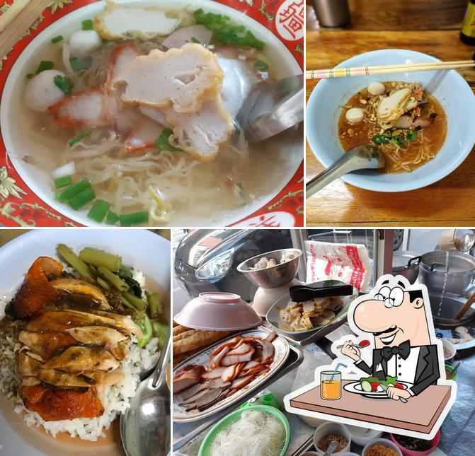 Khaao moo daeng naai meng restaurant, Mae Klong - Restaurant reviews