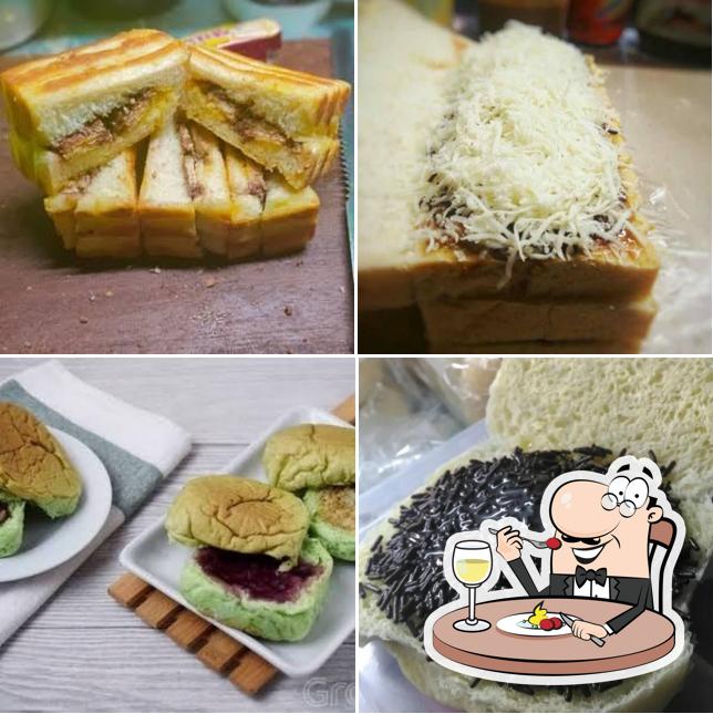 Roti bakar ipin, Soreang, XG2Q+W94 - Restaurant menu and reviews
