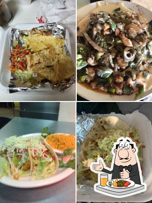 Pesos Mexican Cantina in Candler-McAfee - Restaurant menu and reviews