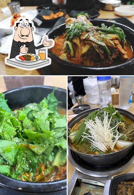 Wondang Gamja-tang(pork back-bone stew), Seul - Menú del restaurante ...