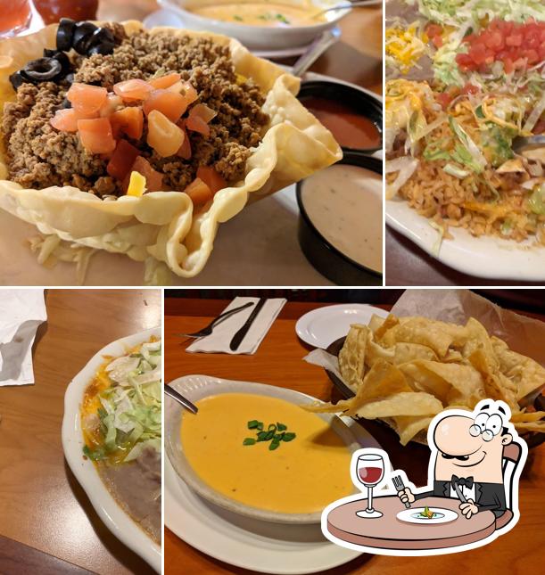El' Bee's, 10402 S 144th St in Omaha - Restaurant menu and reviews