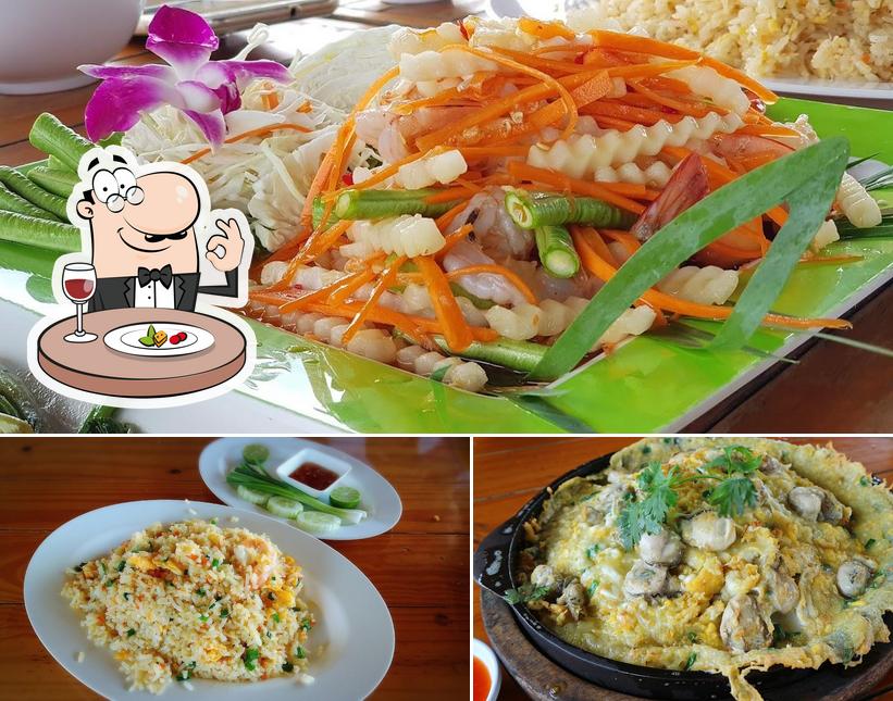 Khrua Klang Nam Seafood, Bangkok - Restaurant menu, prices and reviews