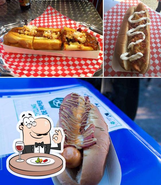 Dougie Dog Diner Truck, Vancouver - Restaurant menu, prices and reviews