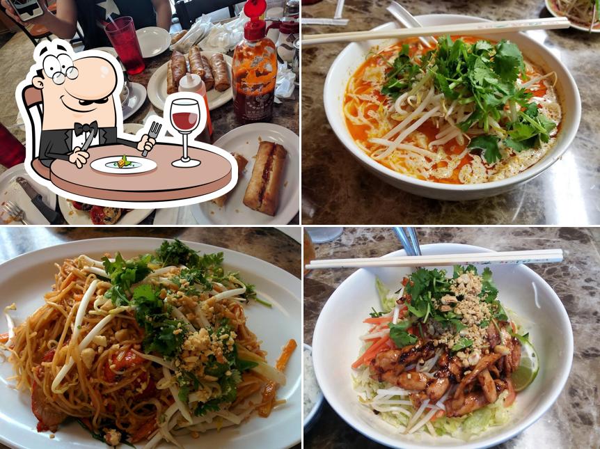 Egg Roll Plus in Eau Claire - Restaurant menu and reviews