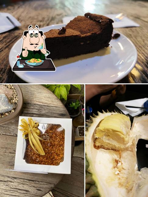 Feel So Good Cafe, Bangkok - Restaurant menu, prices and reviews