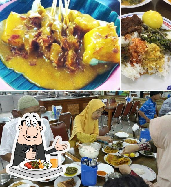 RM Padang Sari Bungo Metropolitan restaurant, Bekasi Regency ...