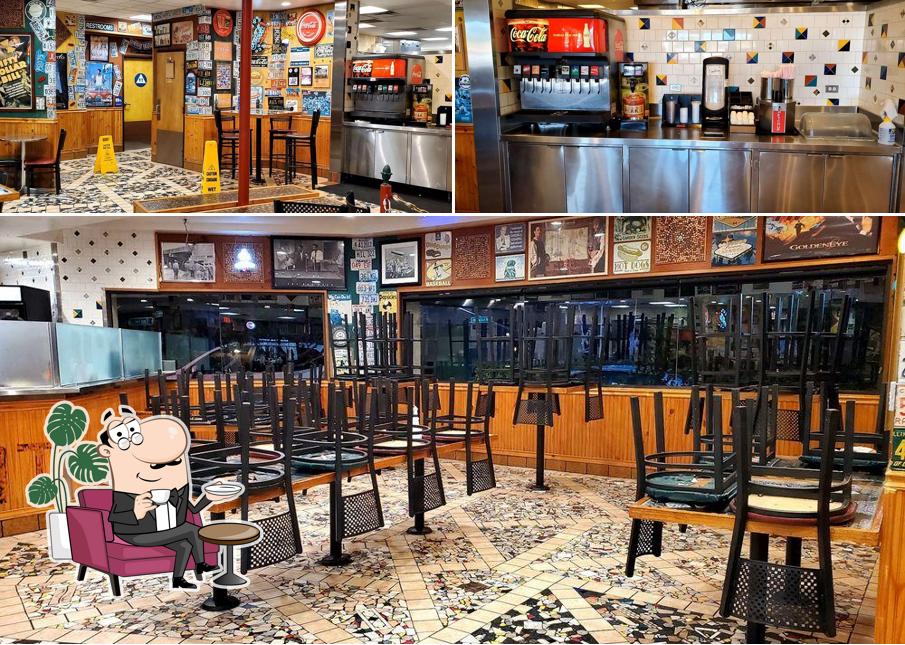 Money Pit, San Marcos - Restaurant menu, prices and reviews