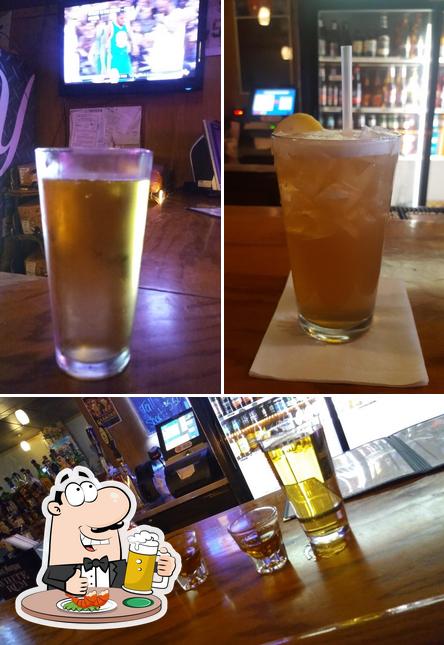 Brookview Tavern, Cleveland - Restaurant menu, prices and reviews