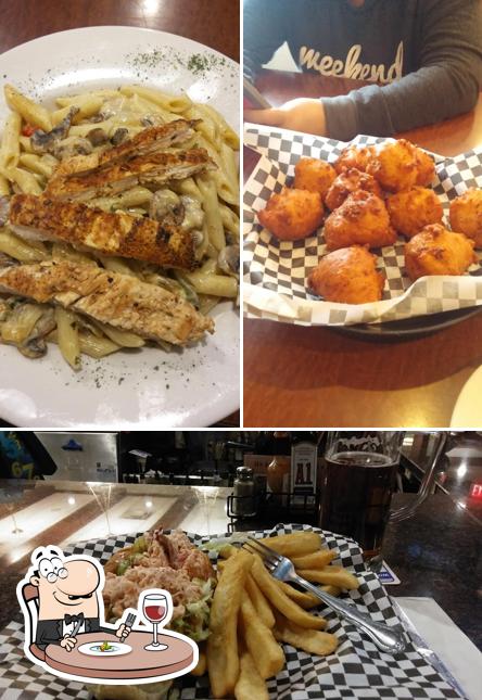 Chelo's Hometown Bar & Grille - Rumford, East Providence - Restaurant ...