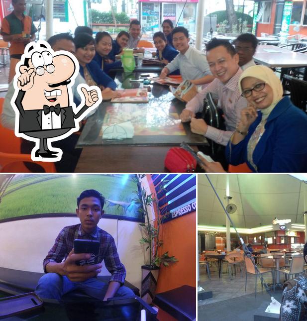 Orange Cafe, Medan, Merdeka Walk - Restaurant reviews