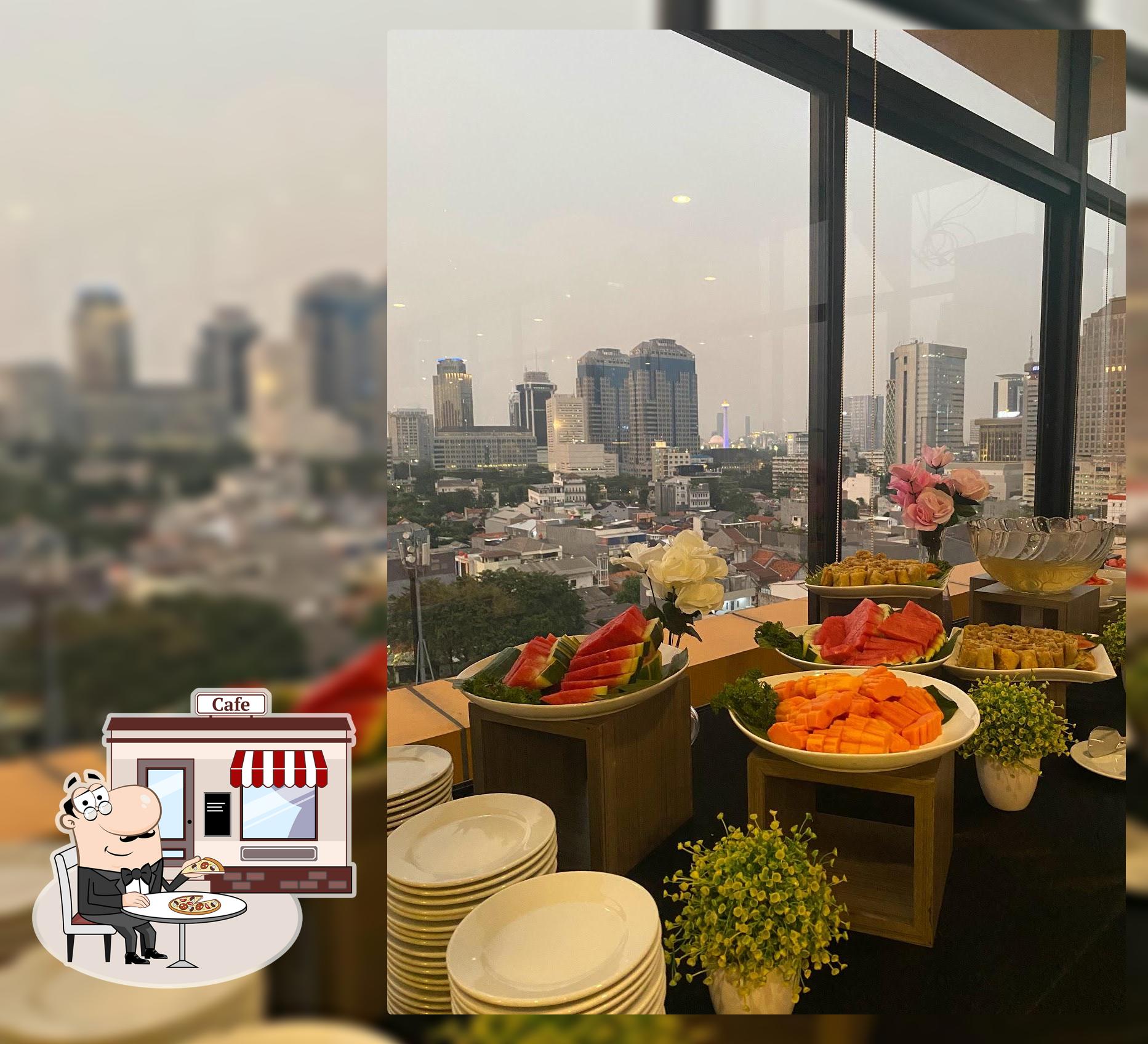 Teras Langit Lounge & Resto by Arthama Hotel restaurant, Central ...
