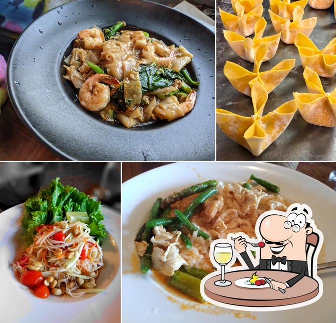 Top 4 restaurants with chicken curry in Exeter, New Hampshire, december ...