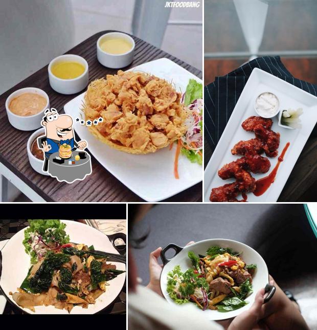 Montezuma Rooftop Lounge, Tangerang - Restaurant menu, prices and reviews