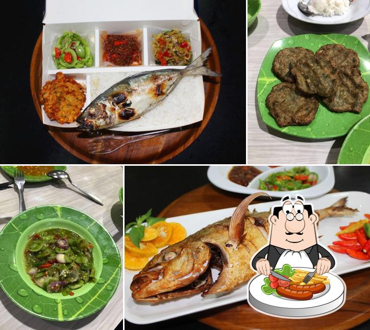 Restoran Ikan Tude Manado, Central Jakarta - Restaurant menu, prices ...