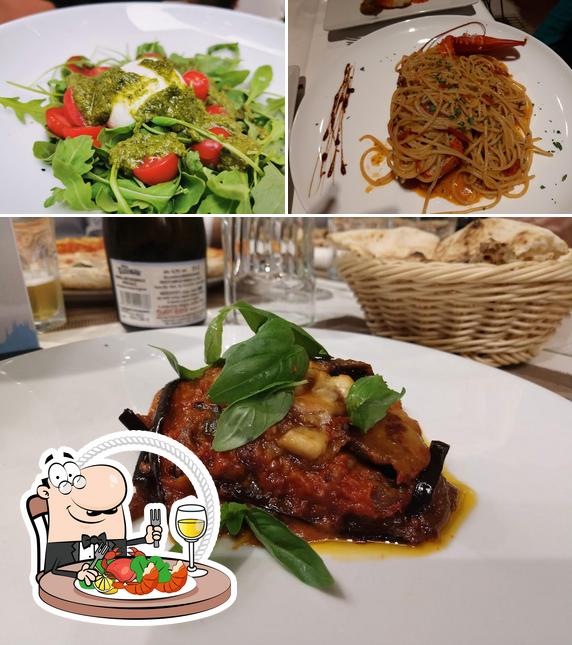 Gino Sorbillo - Pizza Gourmand pizzeria, Milan, Via Ugo Foscolo ...