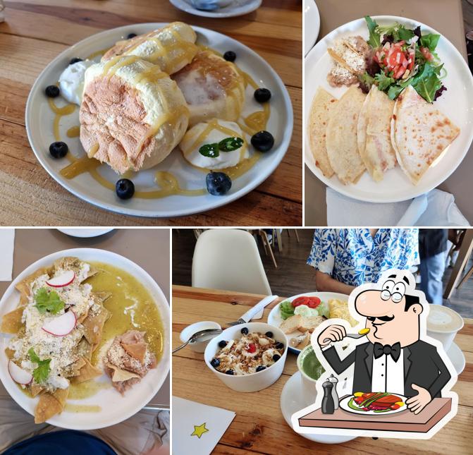Fluffy's - Versalles, Puerto Vallarta - Restaurant menu, prices and reviews