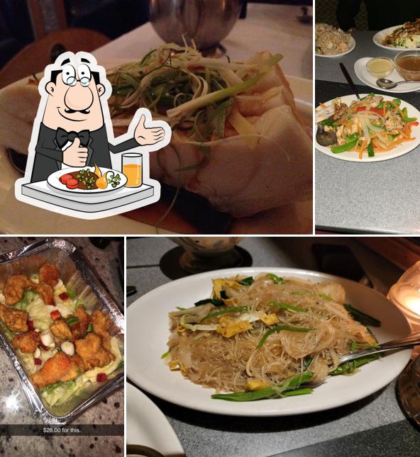 Golden Temple & The E Room Bar in Brookline - Restaurant menu and reviews