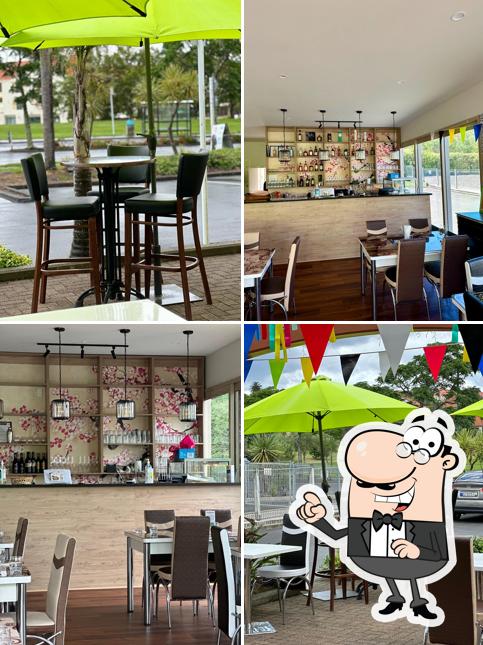 Marina Bar & Eatery in Whangaparaoa - Restaurant menu and reviews