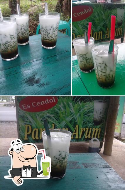 Es Cendol Pandan Arum restaurant, Banjarnegara, pertigaan