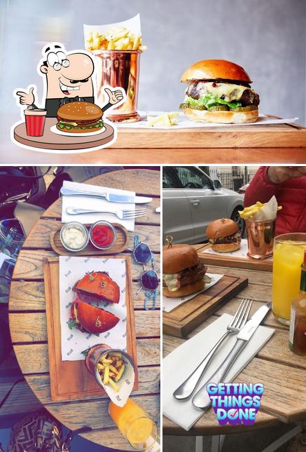 Boxcar Bar & Grill in London - Restaurant menu and reviews