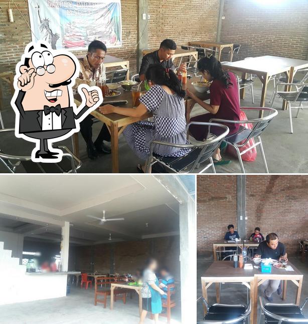 WARUNG MAKAN KHAS TORAJA "KANDIAN DULANG" restaurant, Makassar ...