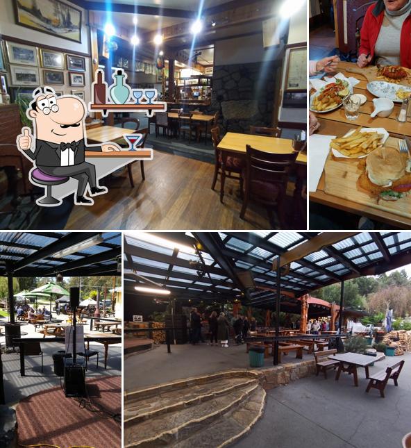 Longley International Hotel in Longley - Restaurant reviews
