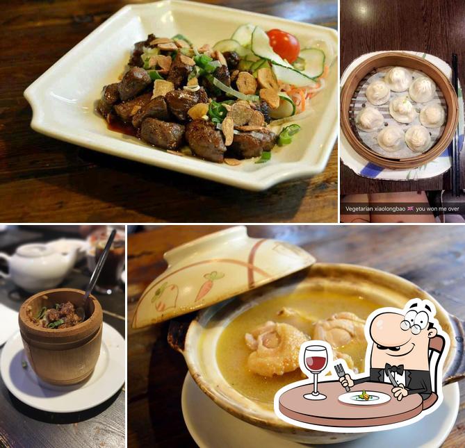 Leongs Legend, 39 Gerrard St in London - Restaurant menu and reviews