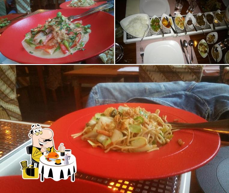 De Lachende Javaan, Haarlem - Restaurant menu, prices and reviews