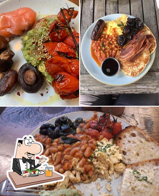 The Pudding Pantry Nottingham, 27-29 Trinity Sq, Burton St in ...