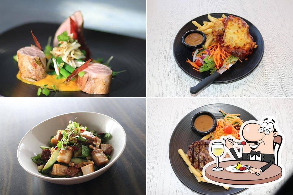 Caloundra RSL, 19 West Terrace in Caloundra - Restaurant menu and reviews