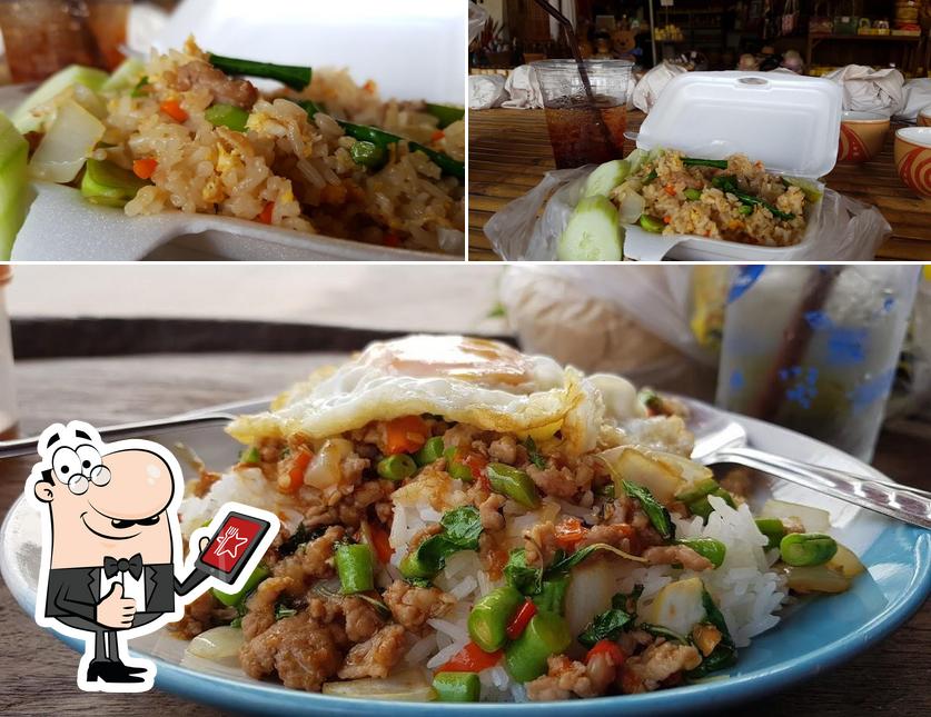 ร้านอาหารตามสั่งแม่อ้อย บ้านเชียง restaurant, Ban Chiang - Restaurant ...