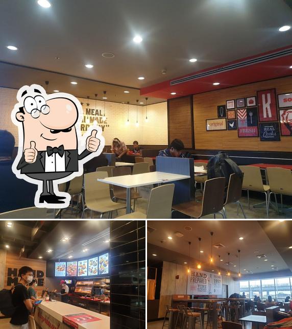 KFC New Southern Bus Terminal restaurant, Bangkok, New Southern Bus ...