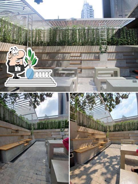 Dopa Coffee Studio, South Jakarta - Restaurant menu, prices and reviews
