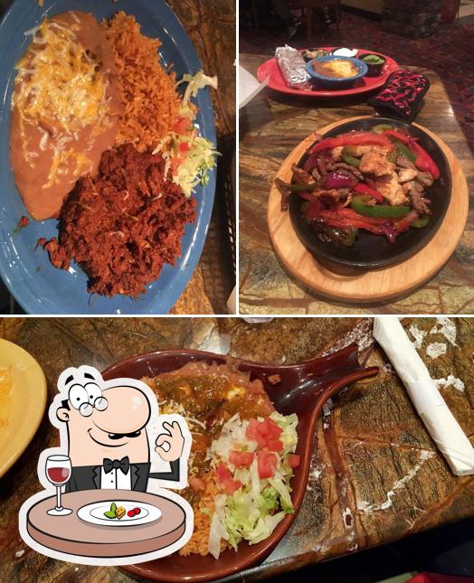 Los Cuates, Albuquerque - Restaurant menu, prices and reviews