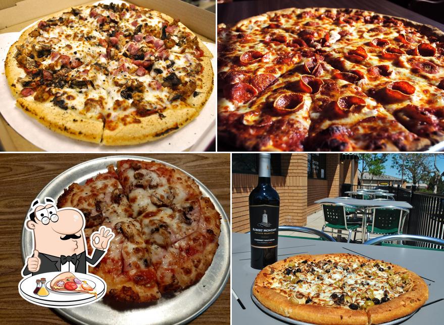 Frontroom Pizza, Lakewood - Restaurant menu, prices and reviews