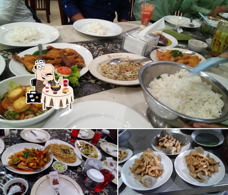 Rumah Makan Handayani restaurant, Surabaya, Jl. Kertajaya No.42 ...