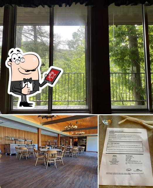 Sandstone Arches Restaurant in Slade - Restaurant menu and reviews