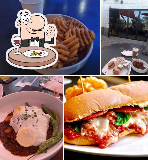 Walter Studios in Phoenix - Restaurant reviews
