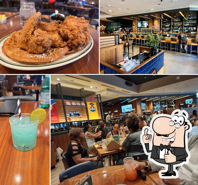 Fixins Soul Kitchen in Los Angeles - Restaurant menu and reviews