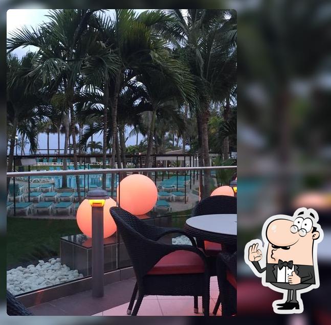 Alligator Pool Bar, Miami Beach - Restaurant menu, prices and reviews