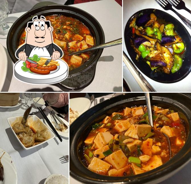 Shun Lee West, 43 W 65th St in West New York - Restaurant menu and reviews