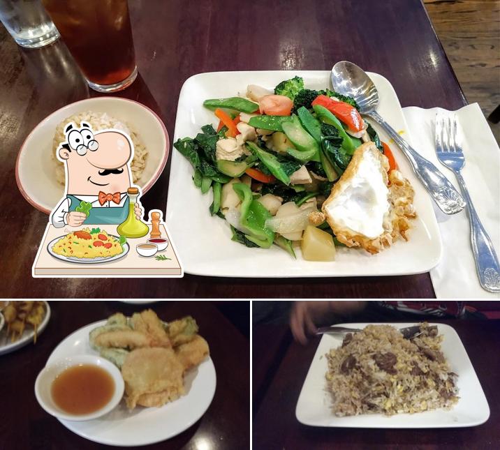 Tiparos Thai Cuisine & Sushi Bar, Chicago - Restaurant menu, prices and ...