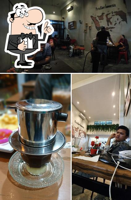 Kopi Stop cafe, Medan - Restaurant reviews