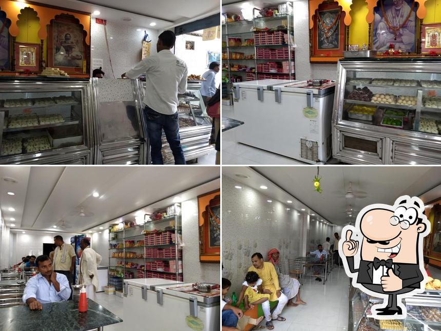 Rasraj Sweets, Kaptanganj - Restaurant reviews