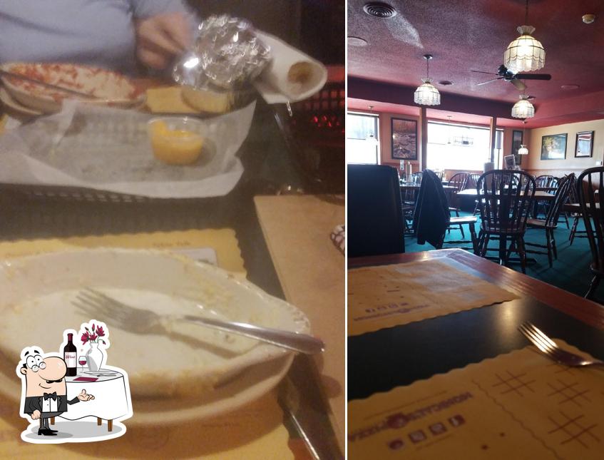 Monical's Pizza in Villa Grove - Restaurant menu and reviews