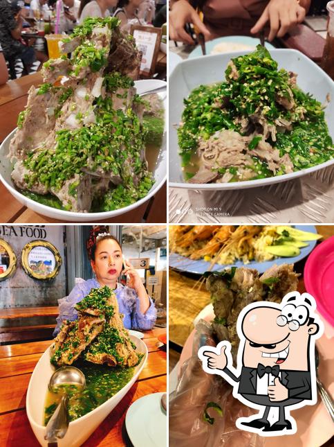 Lang Zaab Seafood (Train Night Market 2) restaurant, Bangkok ...