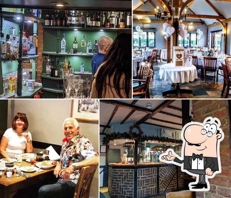 Half Moon, Windlesham - Restaurant menu, prices and reviews