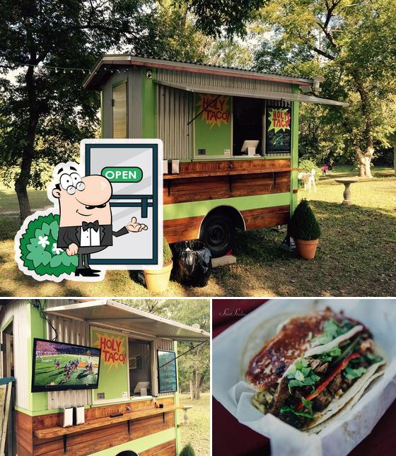 Holy Taco, 2908 Fruth St in Austin - Restaurant menu and reviews