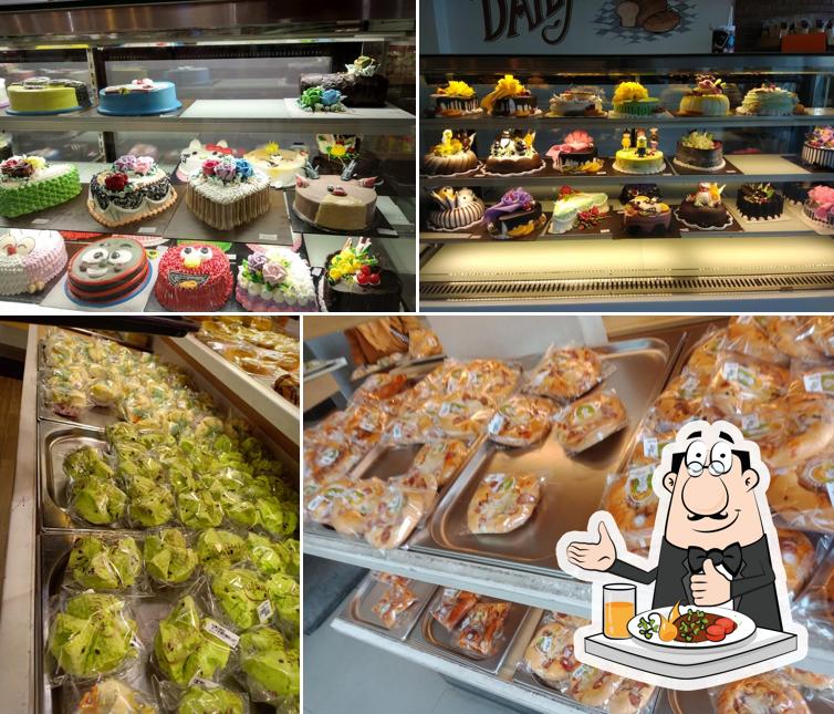 Virgin Cake & Bakery, Semarang, 296V+JC5 - Restaurant reviews
