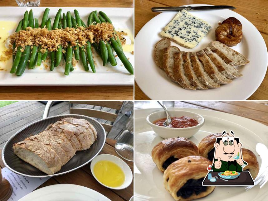 Foxeys Hangout, Red Hill - Restaurant menu, prices and reviews